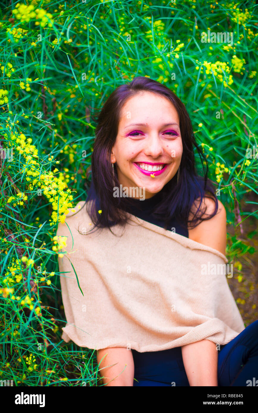 Latin female model poses for pictures in Barcelona, Spain. Barcelona's ...