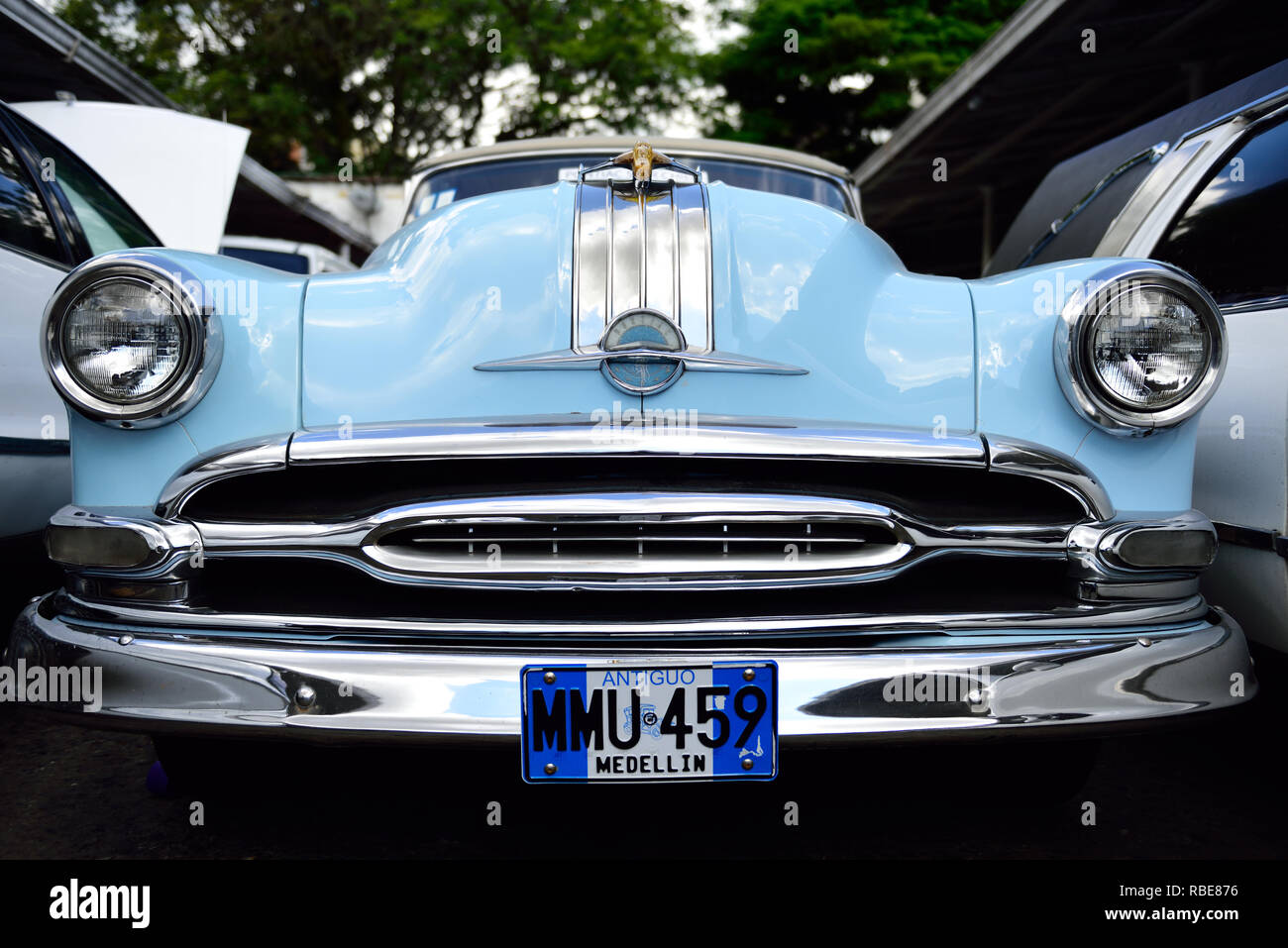 Old Pontiac Logo High Resolution Stock Photography and Images - Alamy