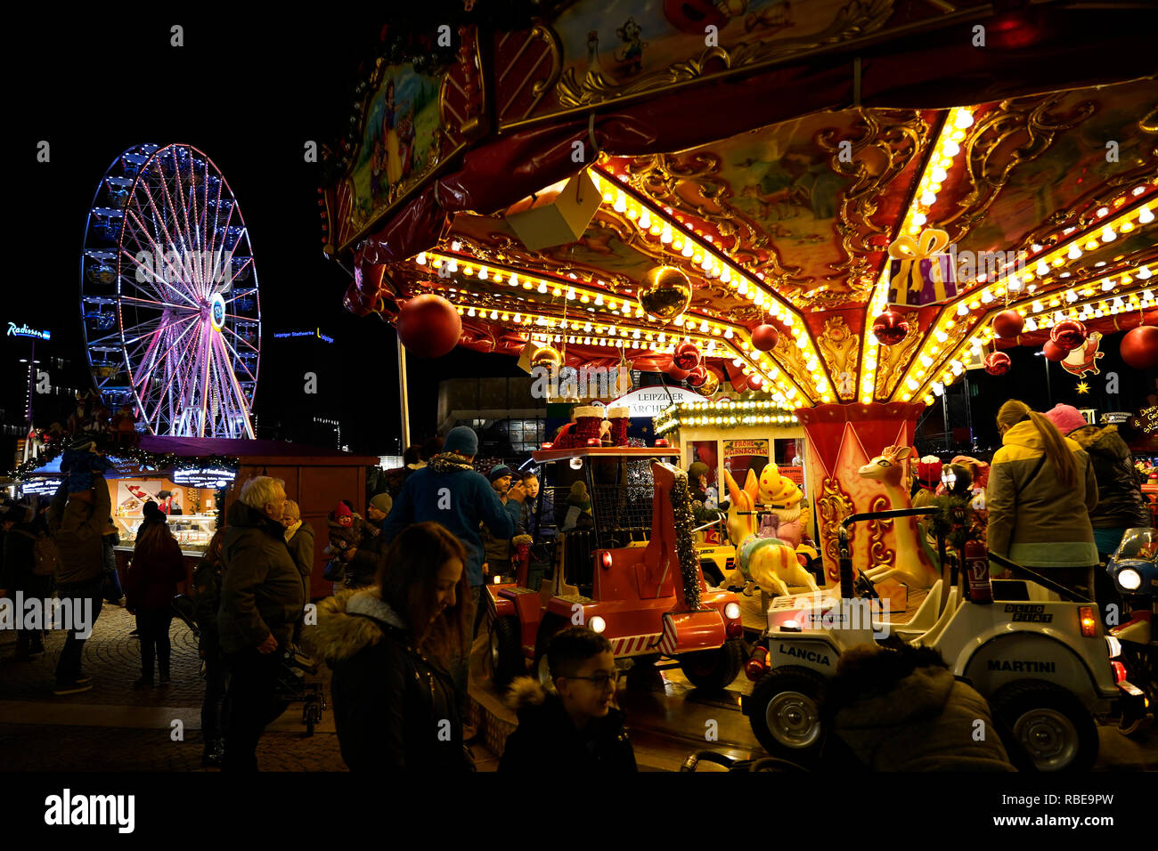 German christmas fair attractions hi-res stock photography and images ...