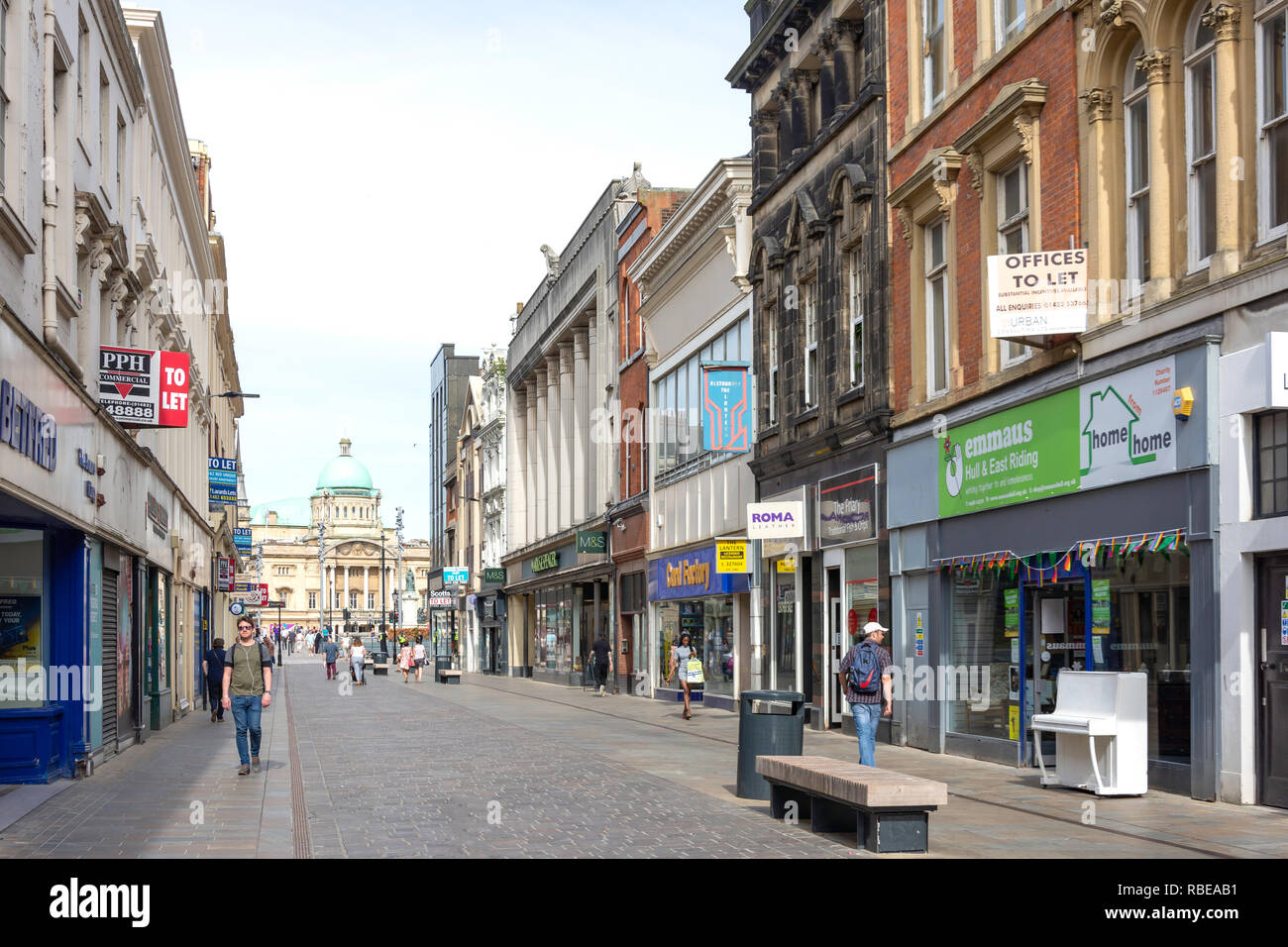 Whitefriargate shopping street hull hi-res stock photography and images ...