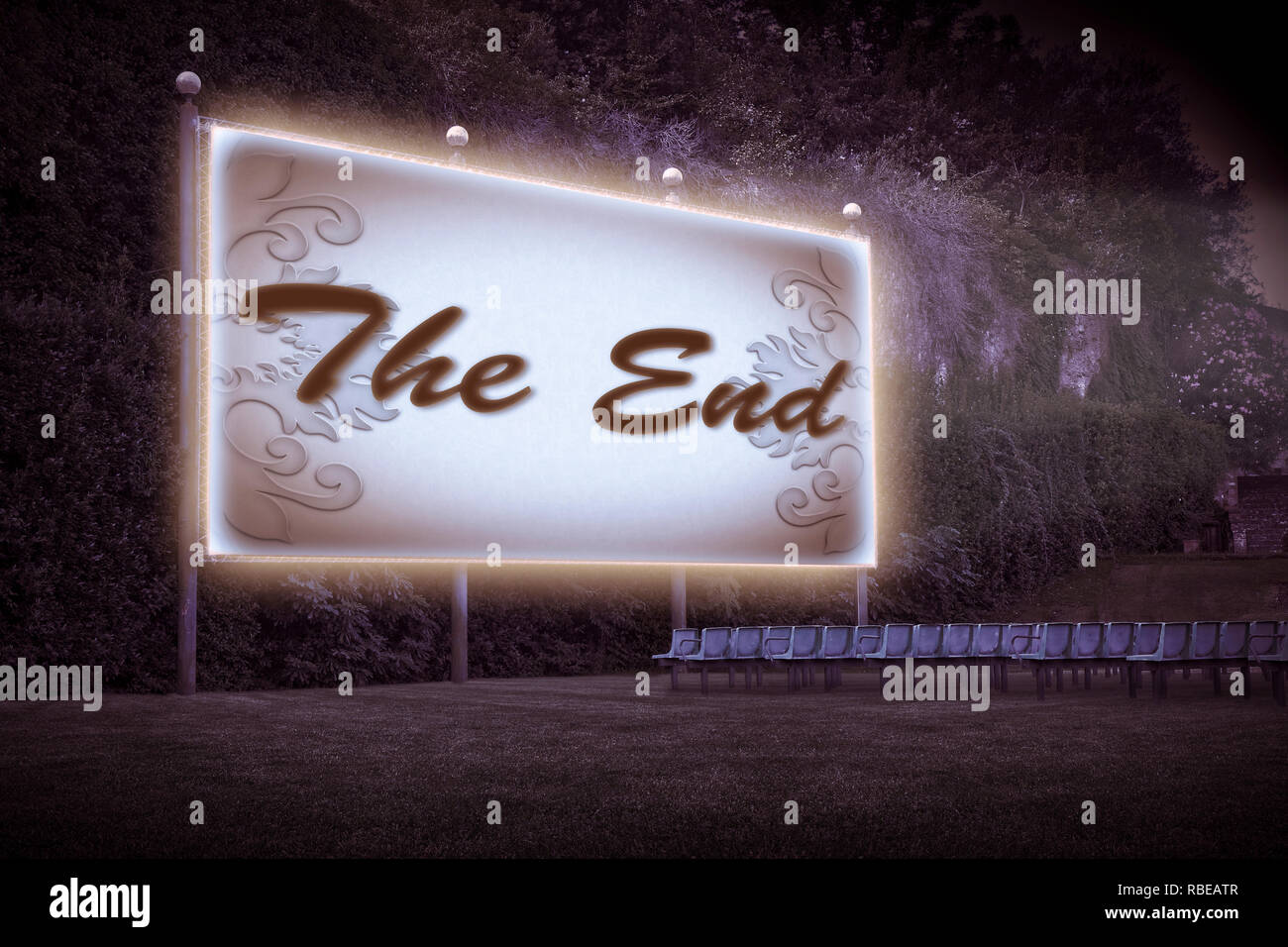 Movie ending screen hi-res stock photography and images - Alamy