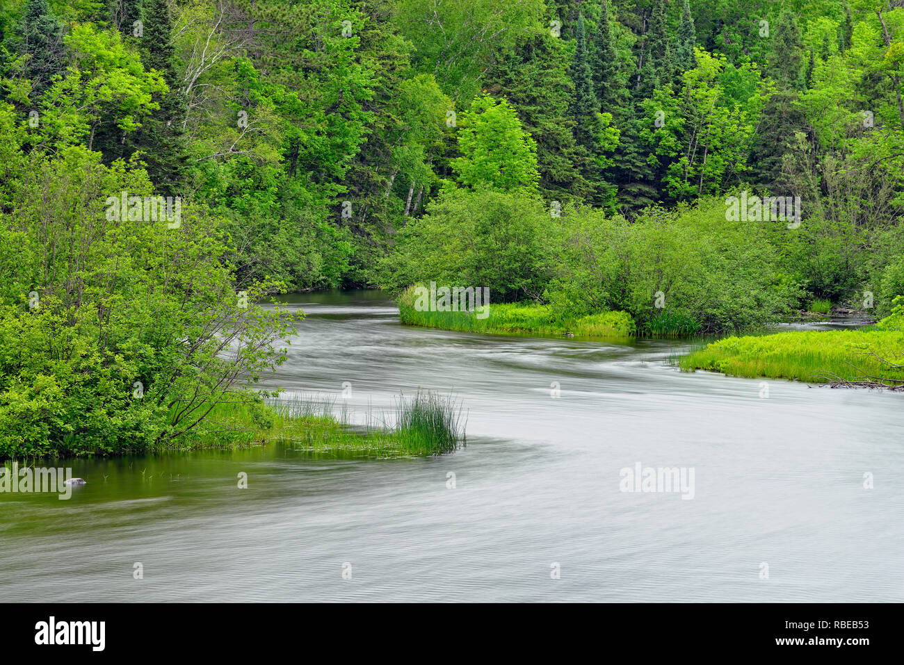 Rivers and scenic scenery hi-res stock photography and images - Alamy
