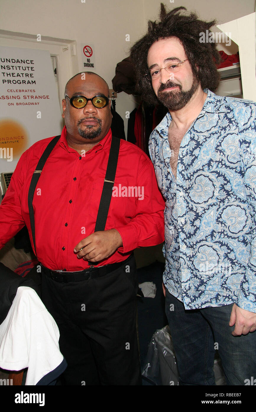 Adam duritz visits the cast of hi-res stock photography and images - Alamy