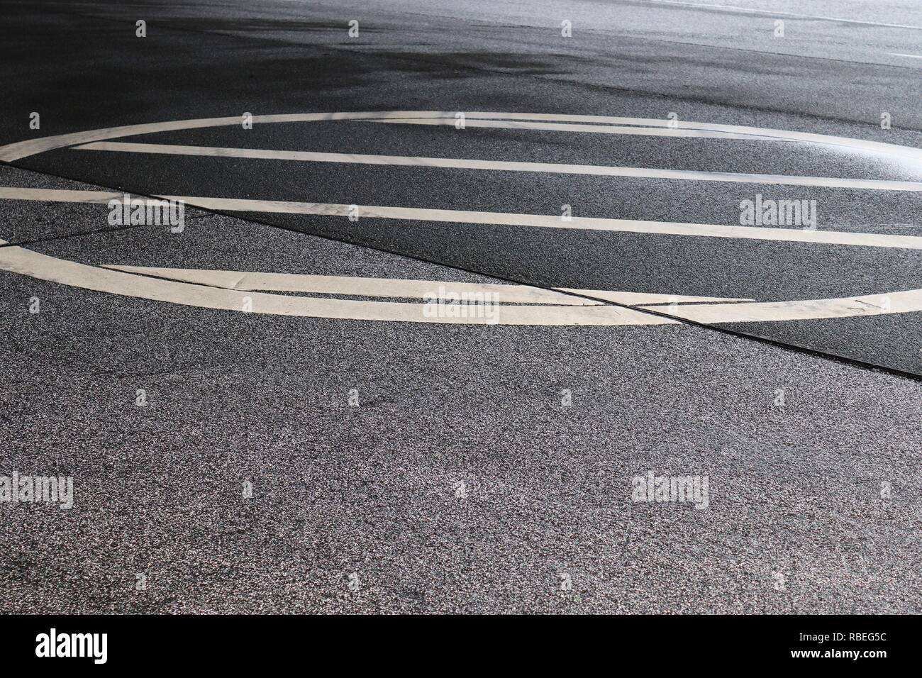 Empty lane on german highway hi-res stock photography and images - Alamy