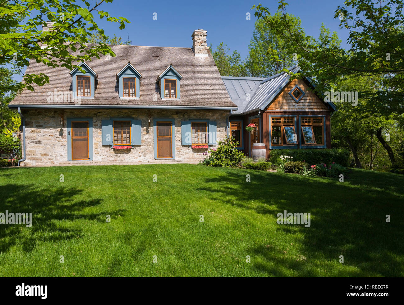 Canadiana quebec hi-res stock photography and images - Alamy