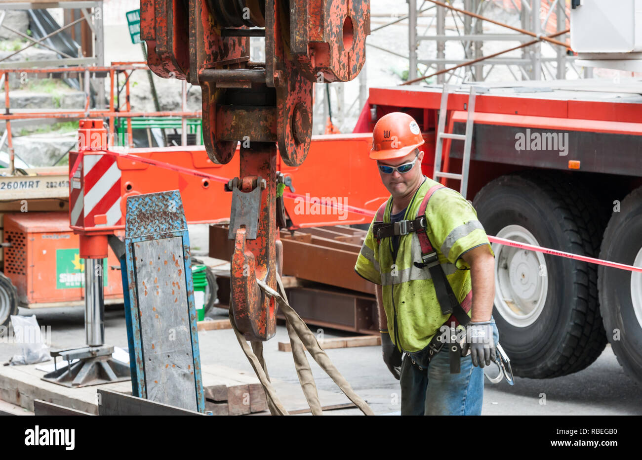 Bridge construction workers in helmet hi-res stock photography and ...