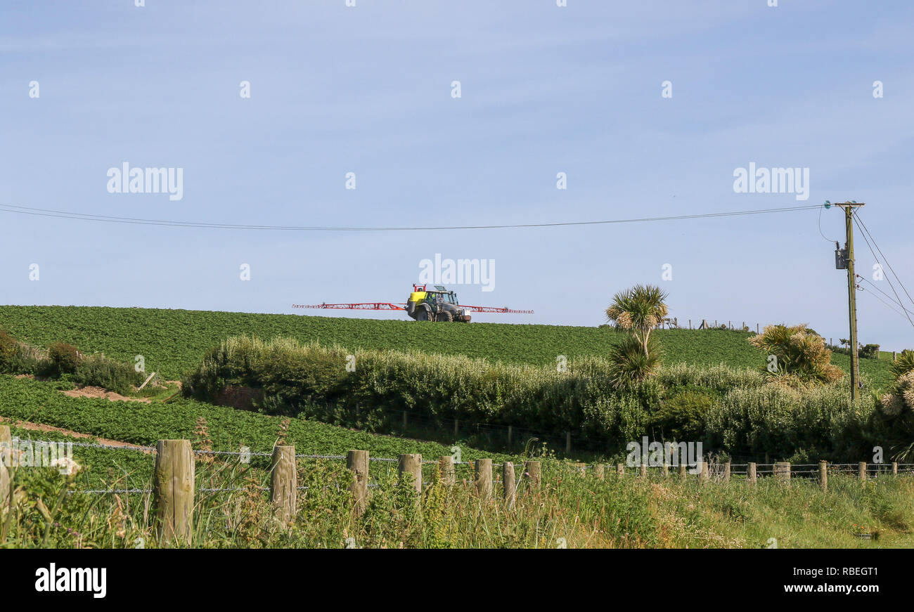 Boom spray hill hi-res stock photography and images - Alamy