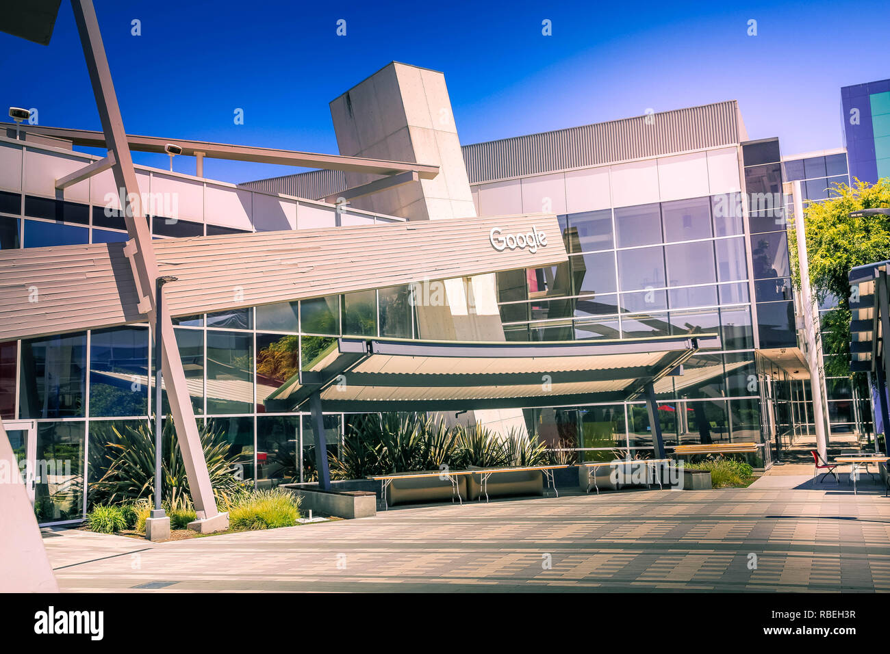 Mountain View, CA/USA - May 21, 2018: Exterior view of a Googleplex ...