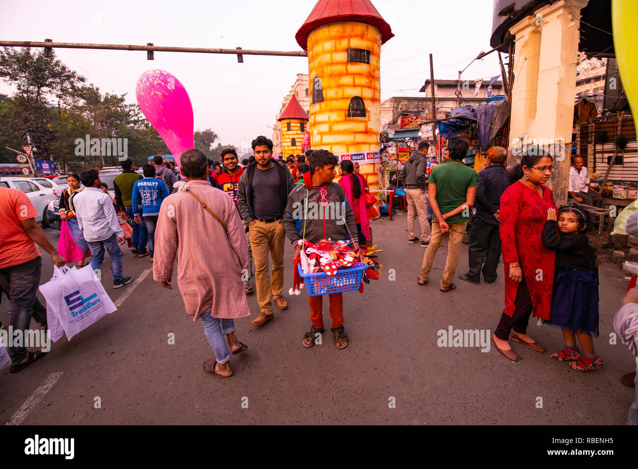 Christmas eve crowd,on Chowringhee Road,the arterial Road,nerve center ...