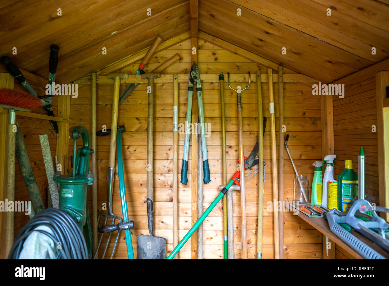 Garden Hut Hi Res Stock Photography And Images Alamy