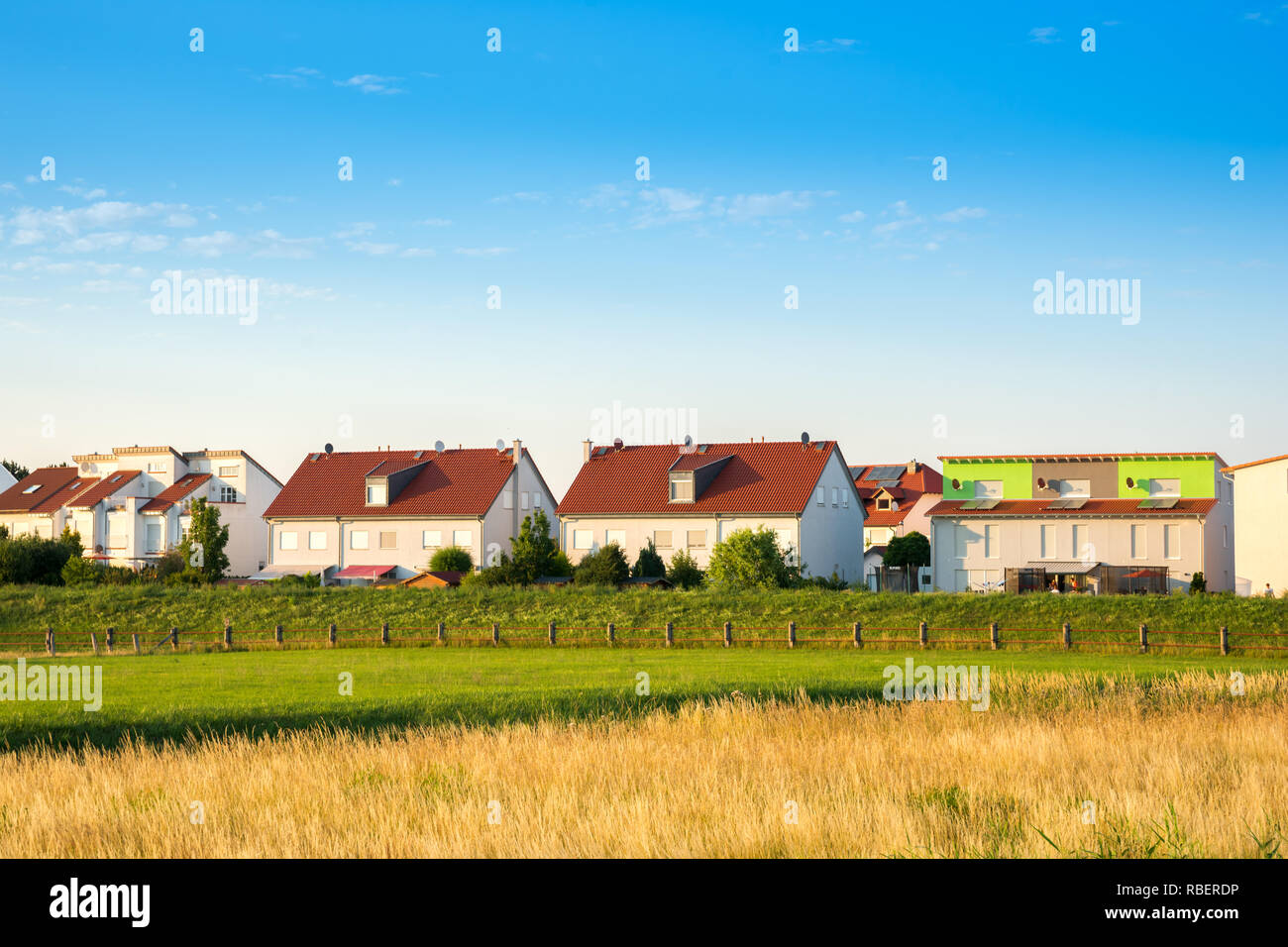 New modern apartment house hi-res stock photography and images - Alamy