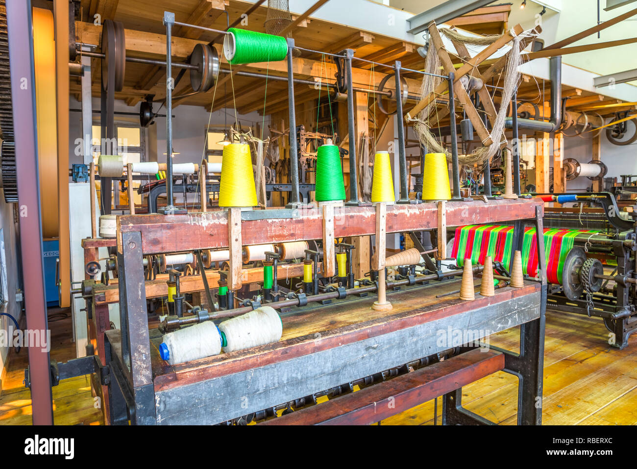 Carpet weaving machine hi-res stock photography and images - Alamy