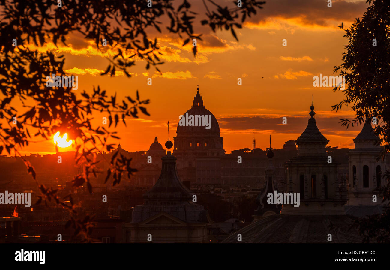 Rome sunset hi-res stock photography and images - Alamy