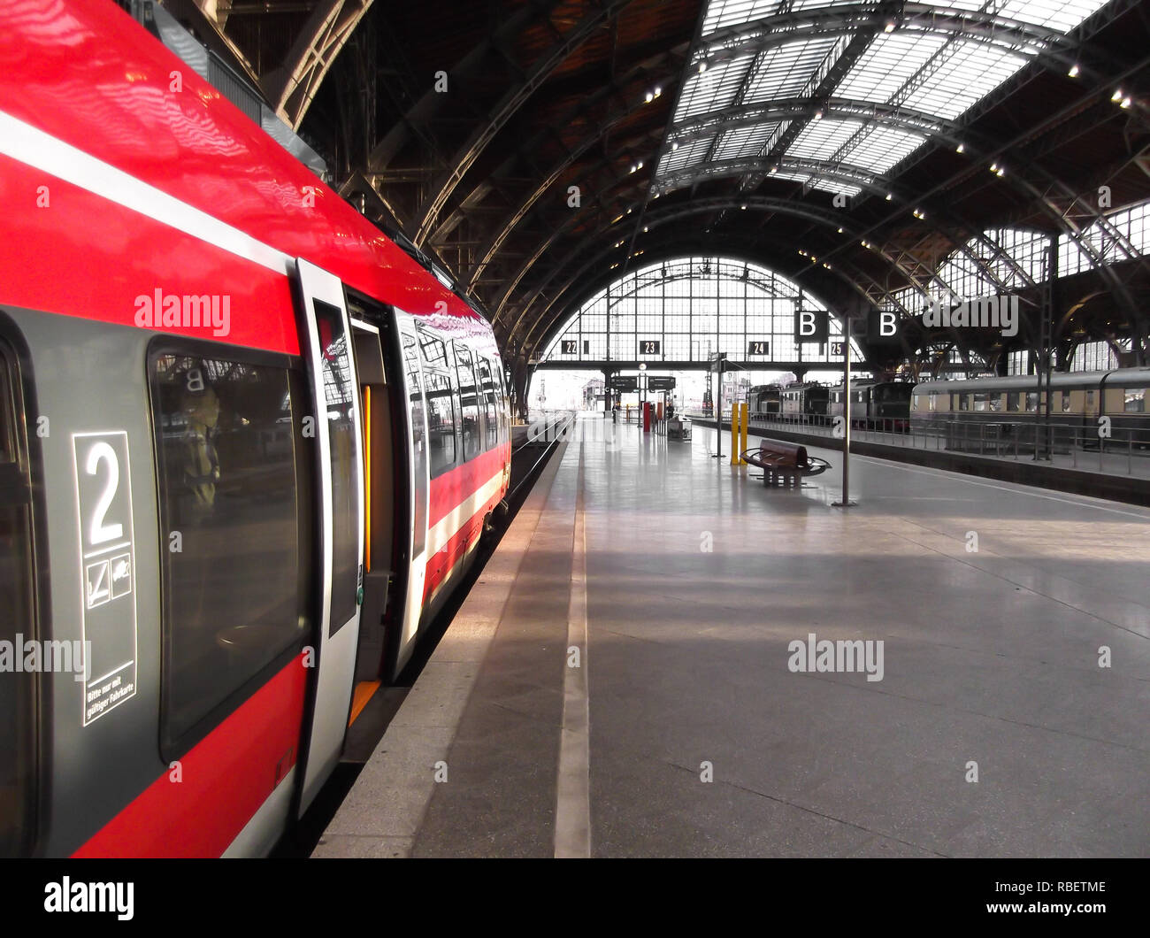 Passenger train at train station hi-res stock photography and images ...