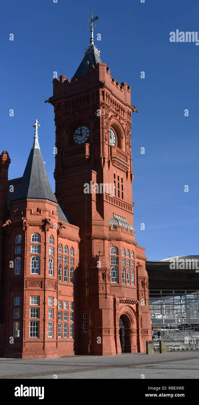 Pier Head Building in Cardiff Bay number Stock Photo - Alamy