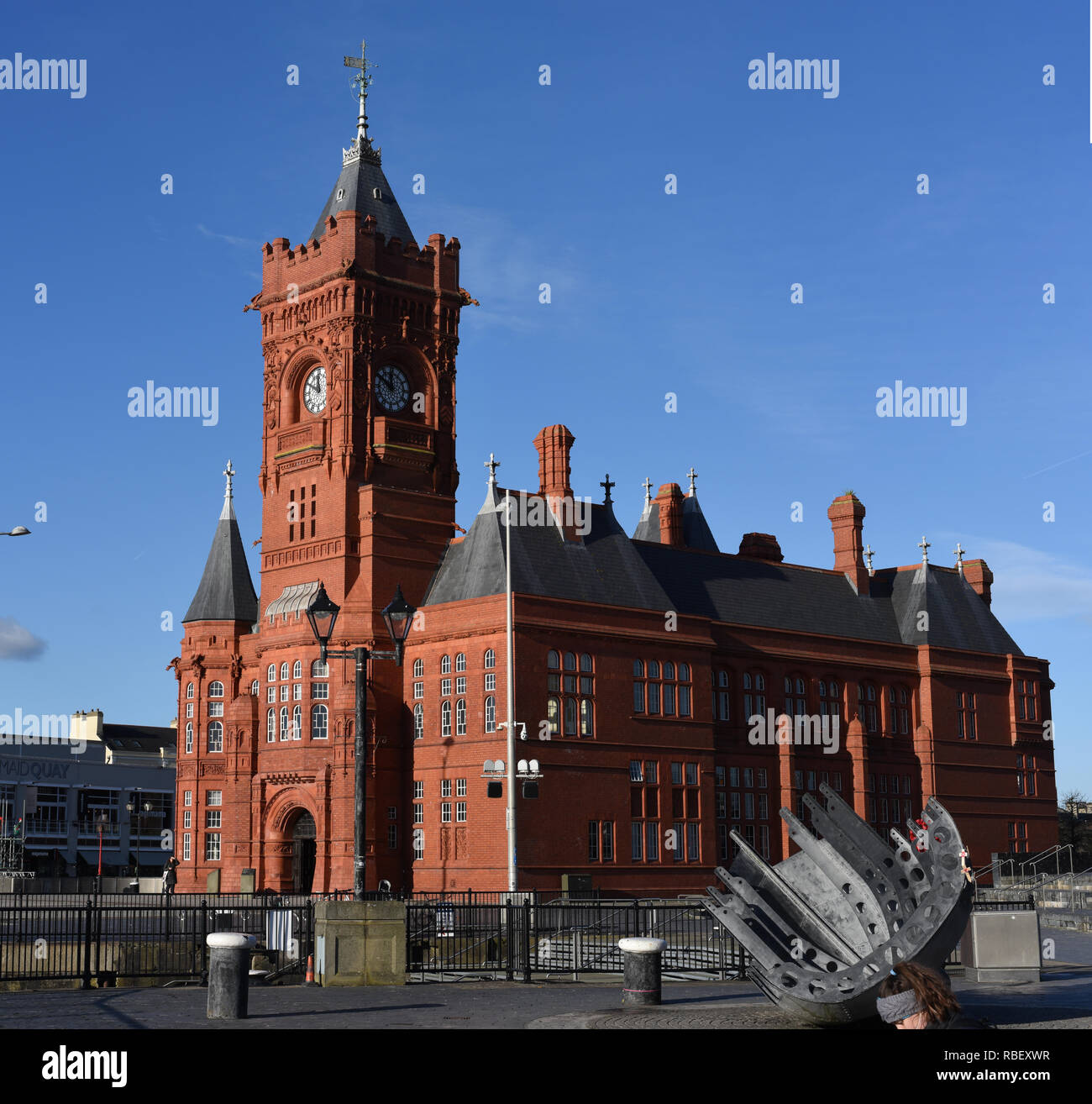 Gargoyles victorian hi-res stock photography and images - Alamy