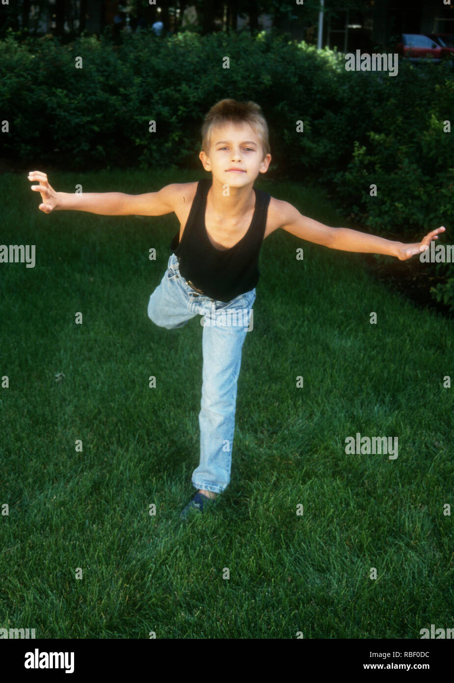 CHICAGO, IL - AUGUST 7: (EXCLUSIVE) Acrobat/artist Anton Tchelnokov ...