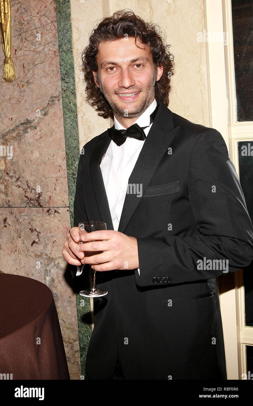 NEW YORK, NY - APRIL 17: Jonas Kaufmann attends the Sixth Annual Opera ...