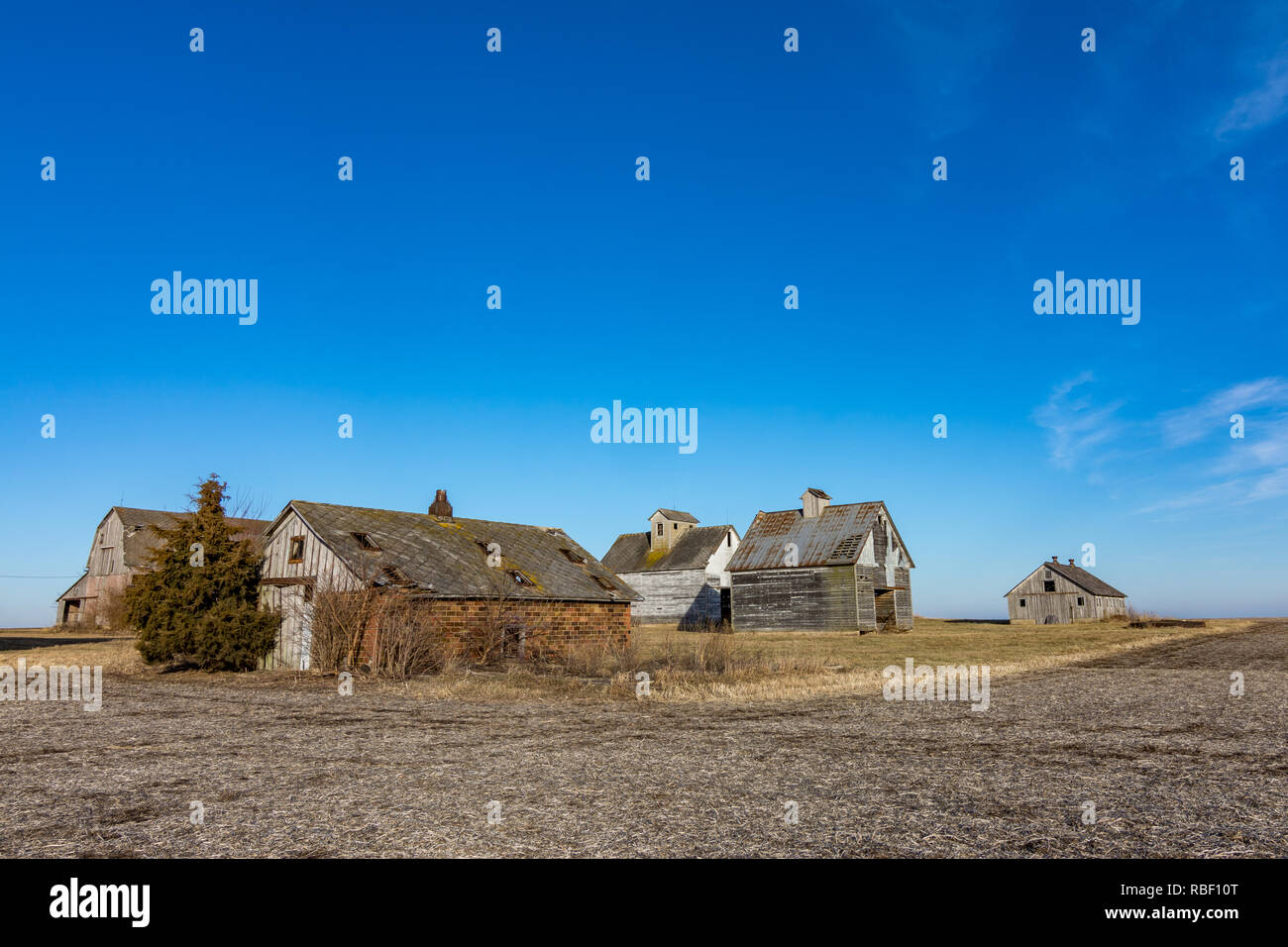 Foreclosed farm hi-res stock photography and images - Alamy