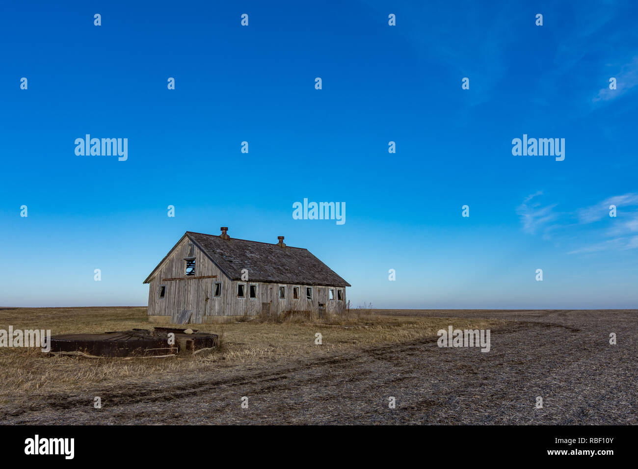 Foreclosed farm hi-res stock photography and images - Alamy
