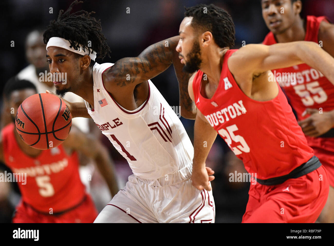 Philadelphia, Pennsylvania, USA. 9th Jan, 2019. Temple Owls guard ...