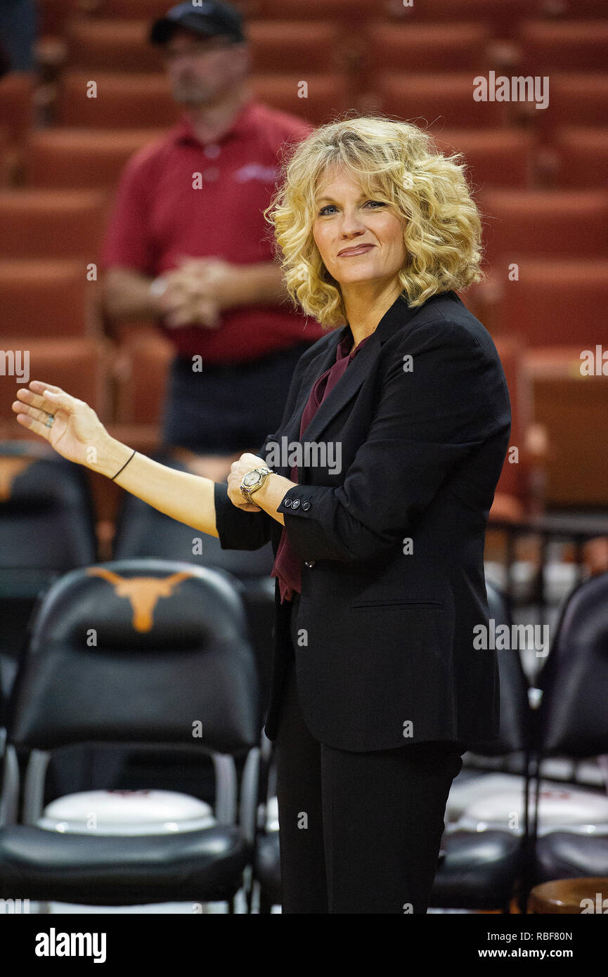 Austin, TX, USA. 09th Jan, 2019. Oklahoma University Head Coach Sherri ...