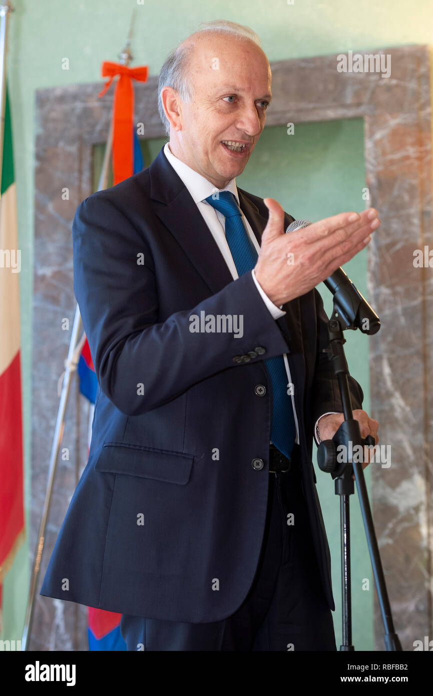 Spazio scientifico hi-res stock photography and images - Alamy