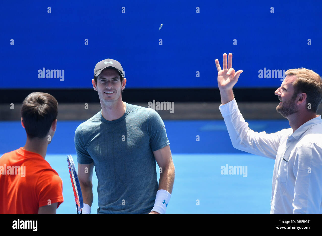Toss a coin tennis hi-res stock photography and images - Alamy