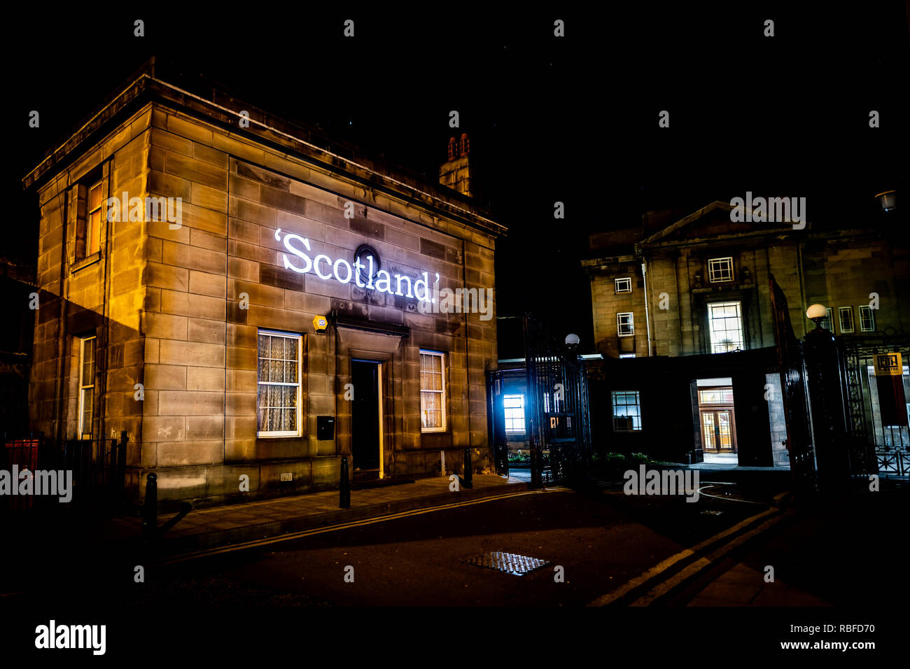 Louise welsh hi-res stock photography and images - Alamy