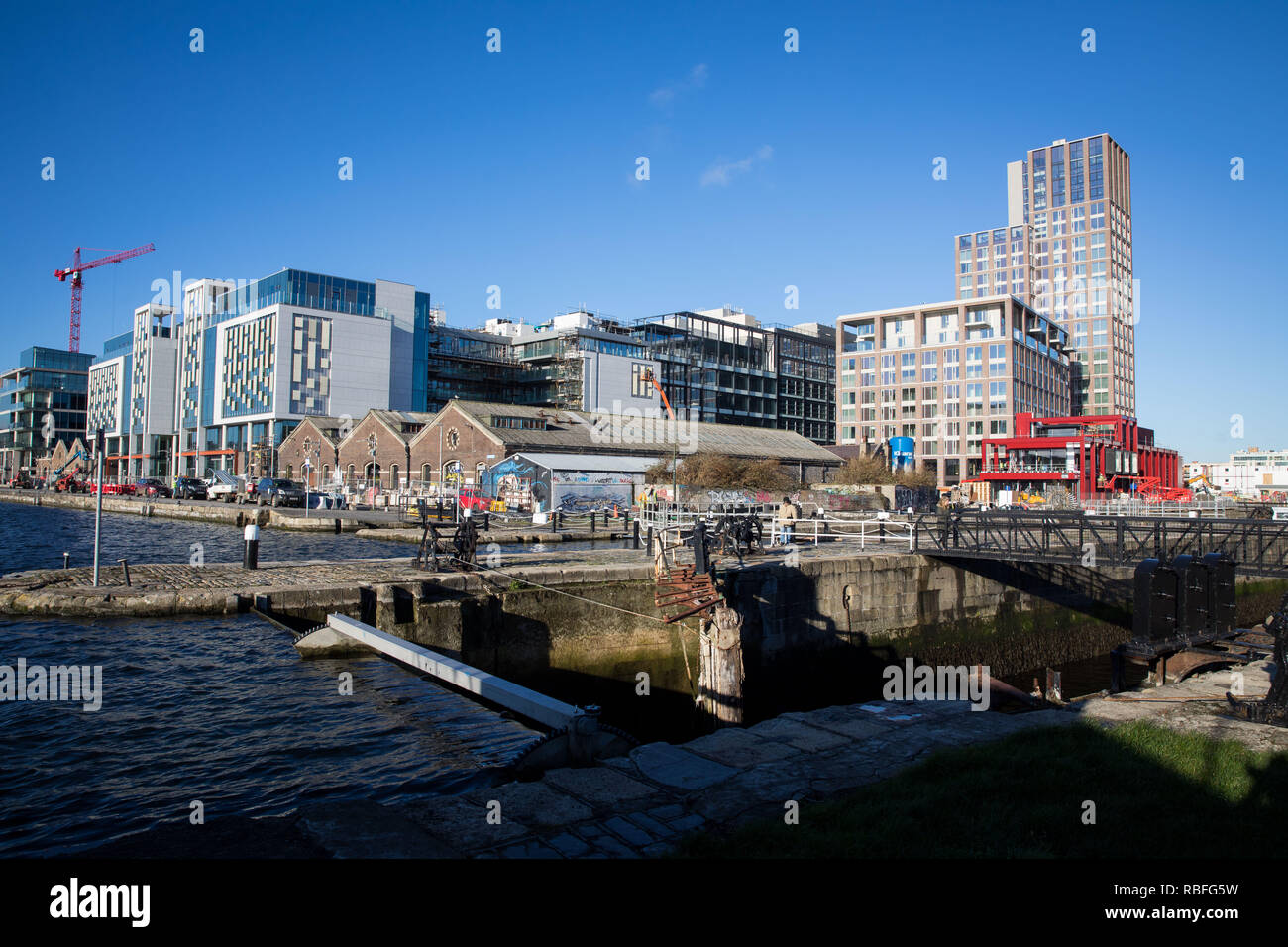 Hanover quay at grand canal hi-res stock photography and images - Alamy