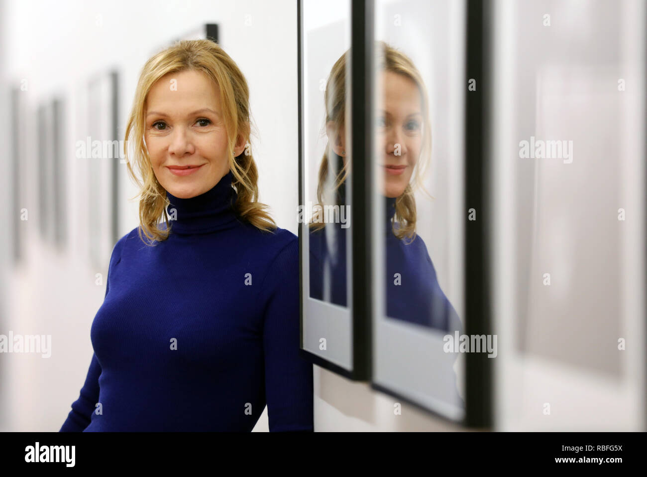 Rostock, Germany. 10th Jan, 2019. Actress Katja Flint is at a press ...