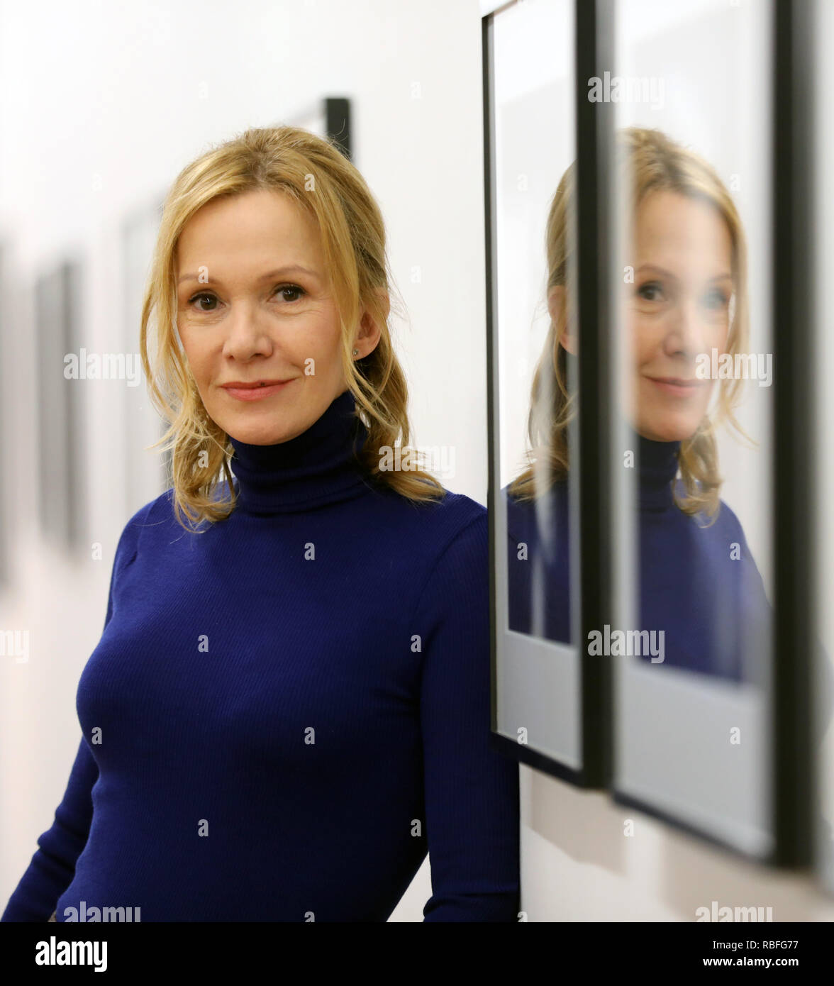Rostock, Germany. 10th Jan, 2019. Actress Katja Flint is at a press ...