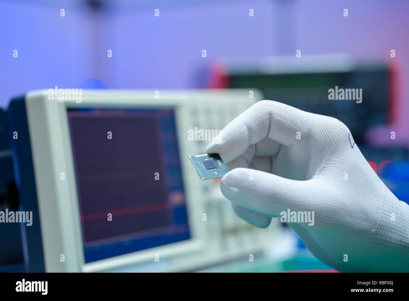 Wafer chip microscope hi-res stock photography and images - Alamy