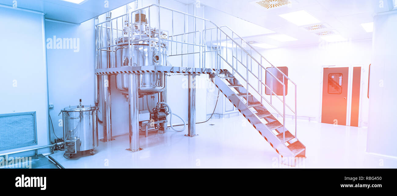 plant picture, big clean room with chrome ladder Stock Photo - Alamy