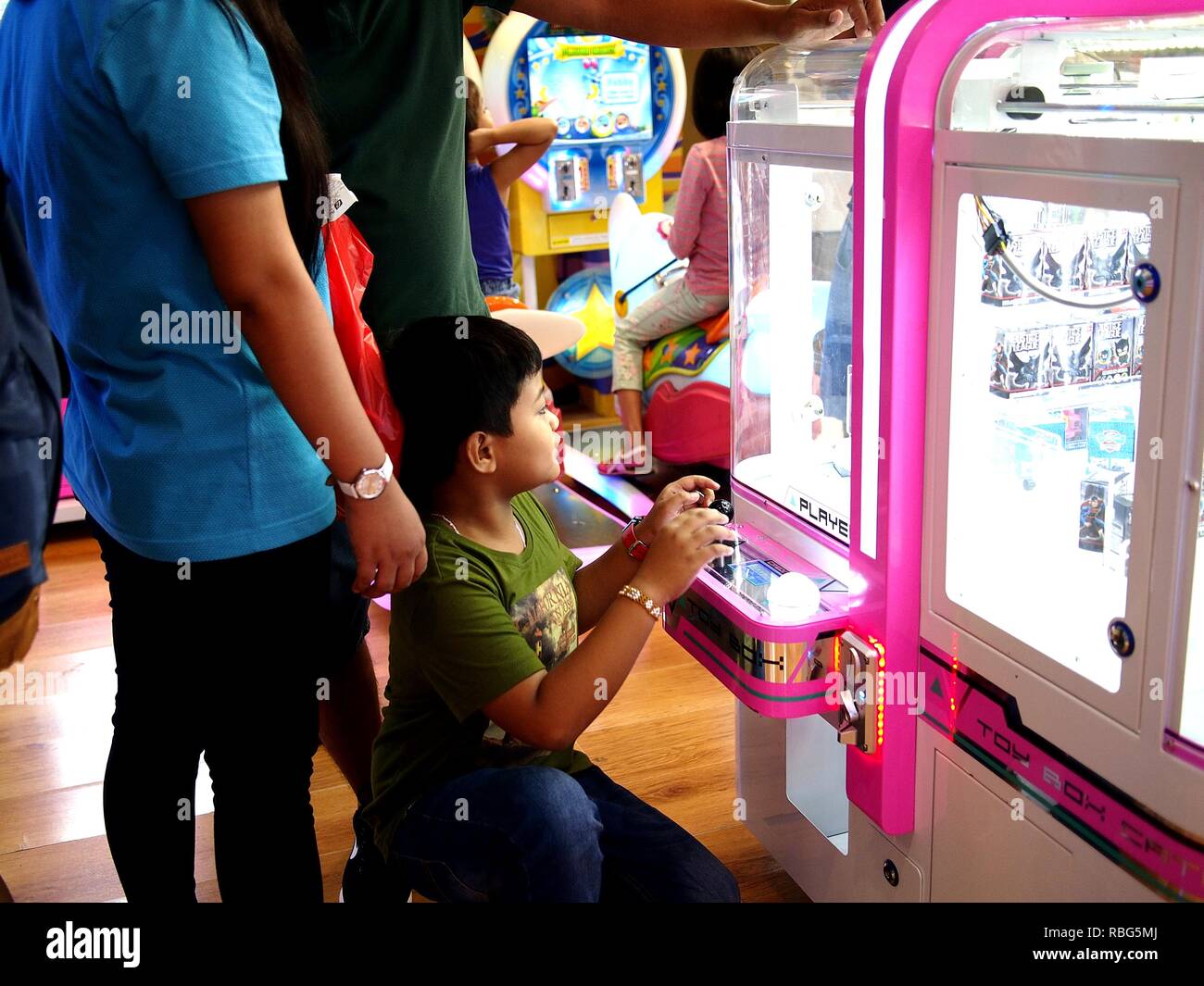 ANTIPOLO, RIZAL, PHILIPPINES - JANUARY 3, 2019: Customers of a video ...