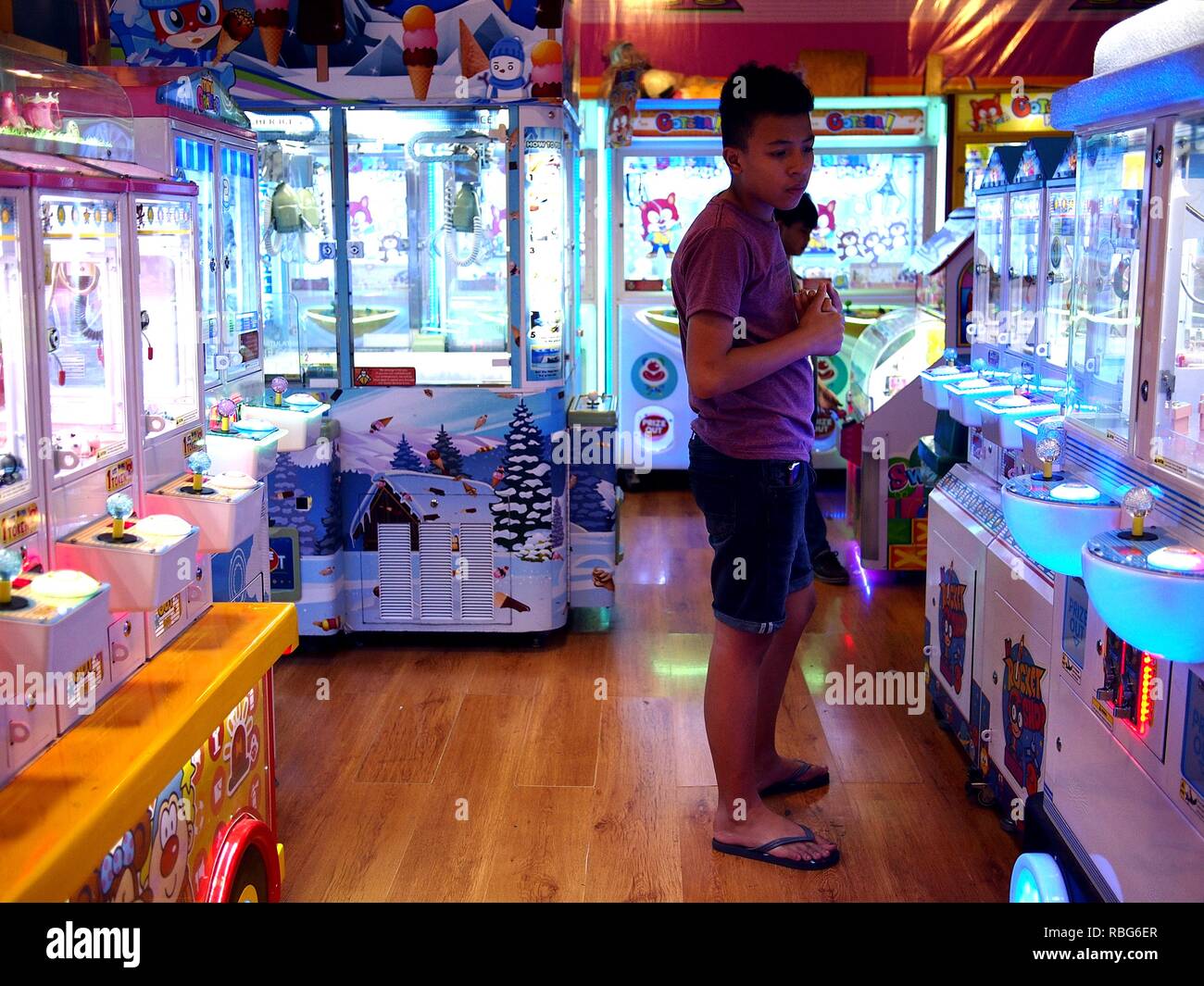 ANTIPOLO, RIZAL, PHILIPPINES - JANUARY 3, 2019: Customers of a video ...