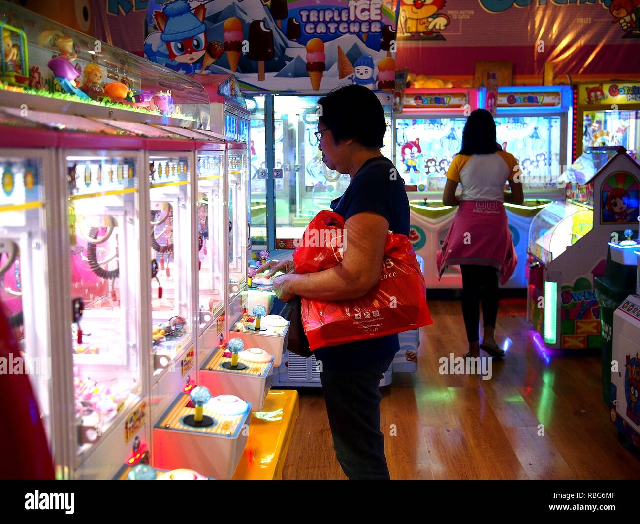 ANTIPOLO, RIZAL, PHILIPPINES - JANUARY 3, 2019: Customers of a video ...