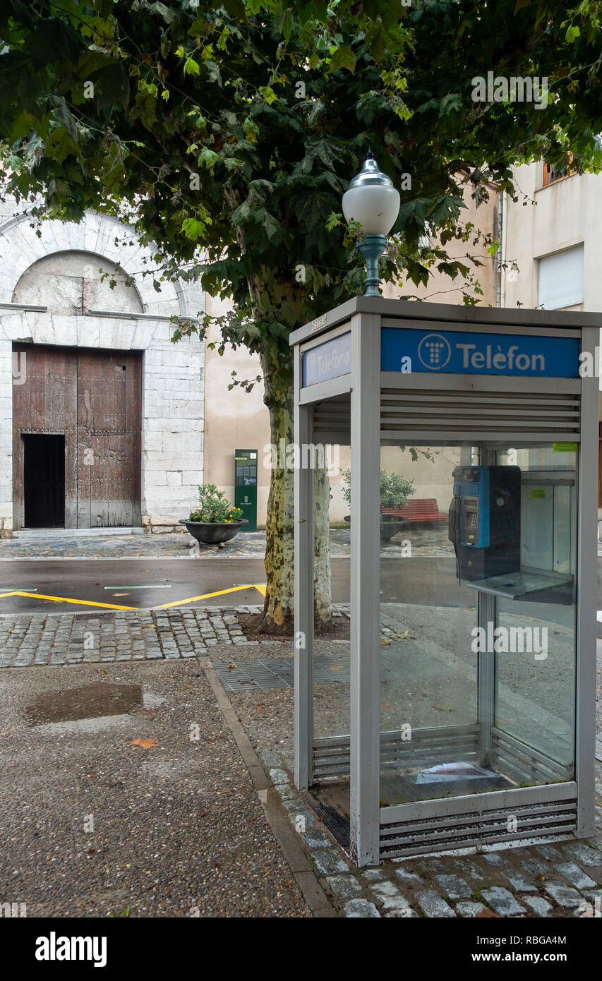 Old telephone box.Caprodon.Catalunya.Spain Stock Photo - Alamy
