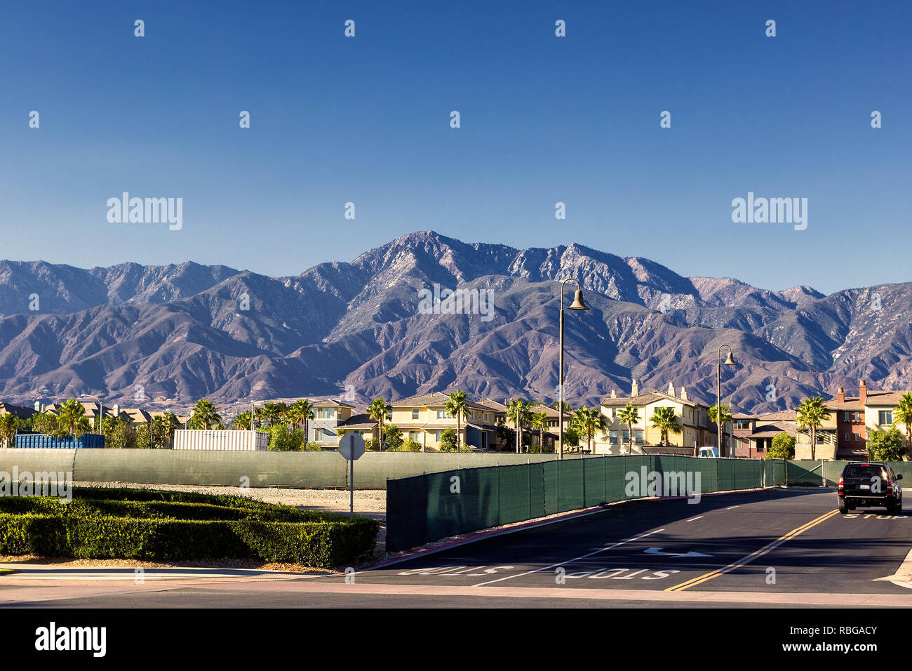 Ontario california mountains hi-res stock photography and images - Alamy
