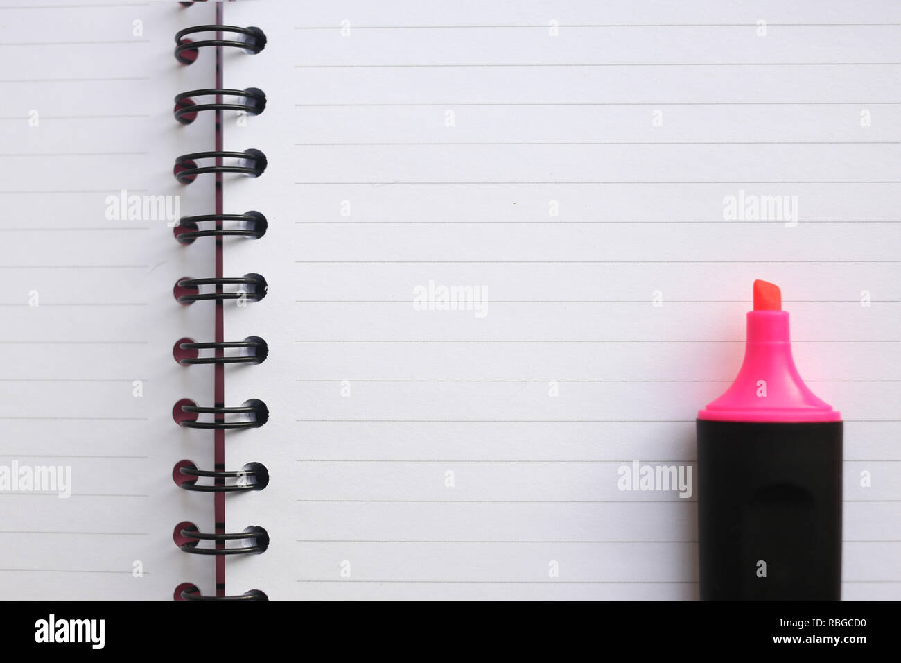 Using a marker hi-res stock photography and images - Alamy