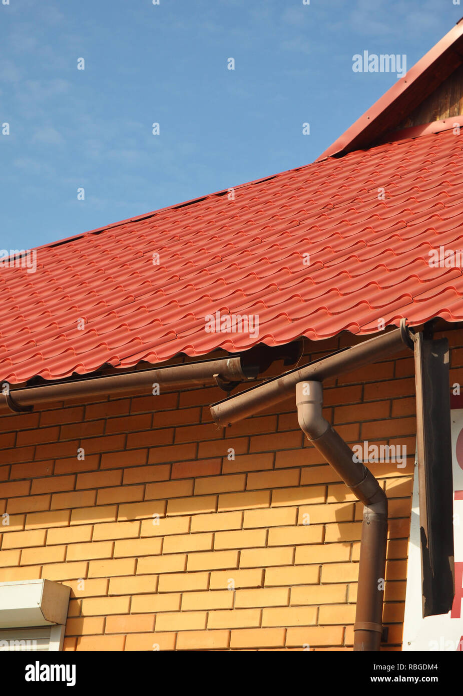 White rain gutter hi-res stock photography and images - Alamy