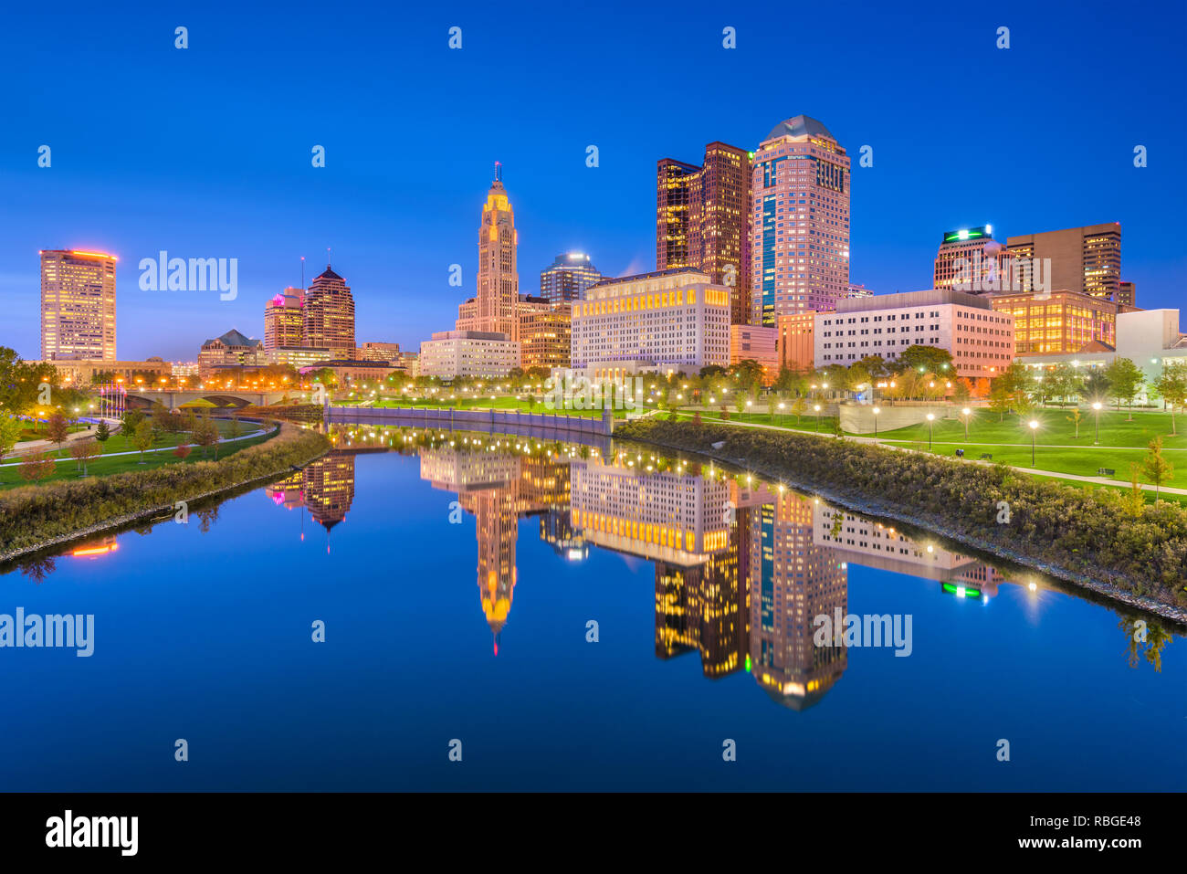 Columbus, Ohio, USA skyline on the river at dusk Stock Photo - Alamy