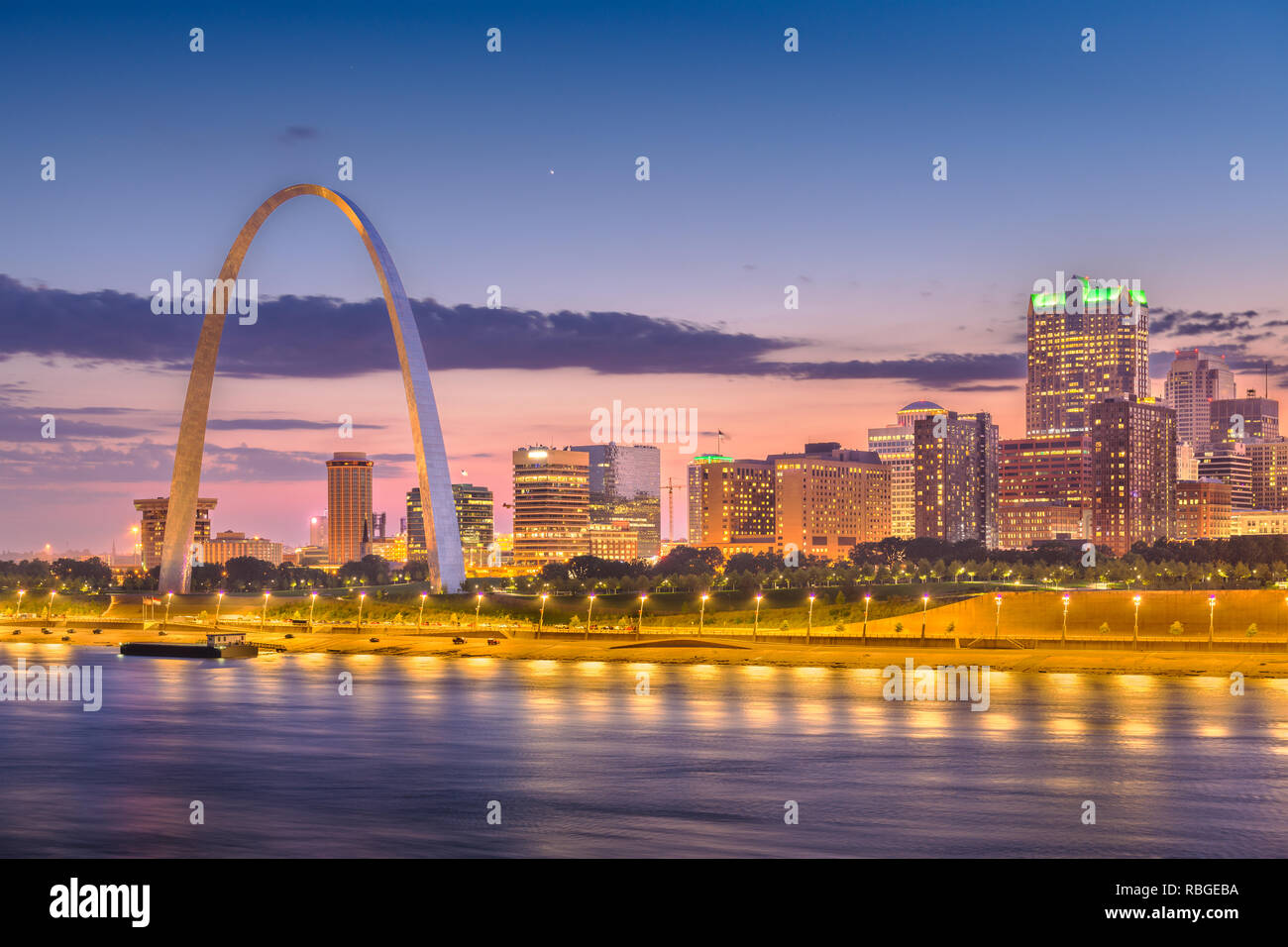 St. Louis, Missouri, USA downtown cityscape on the Mississippi River at ...