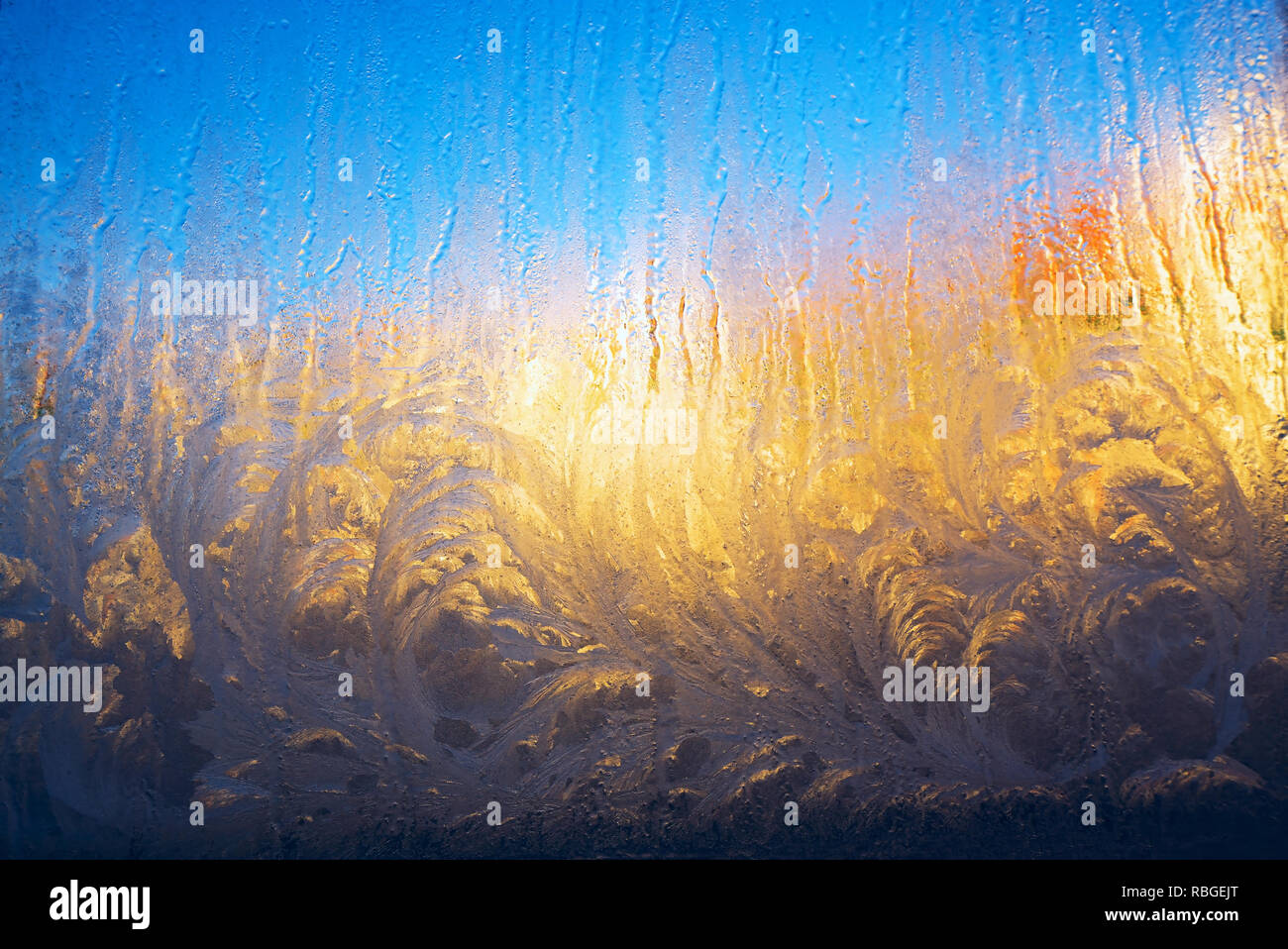 Frosty pattern glass hi-res stock photography and images - Alamy