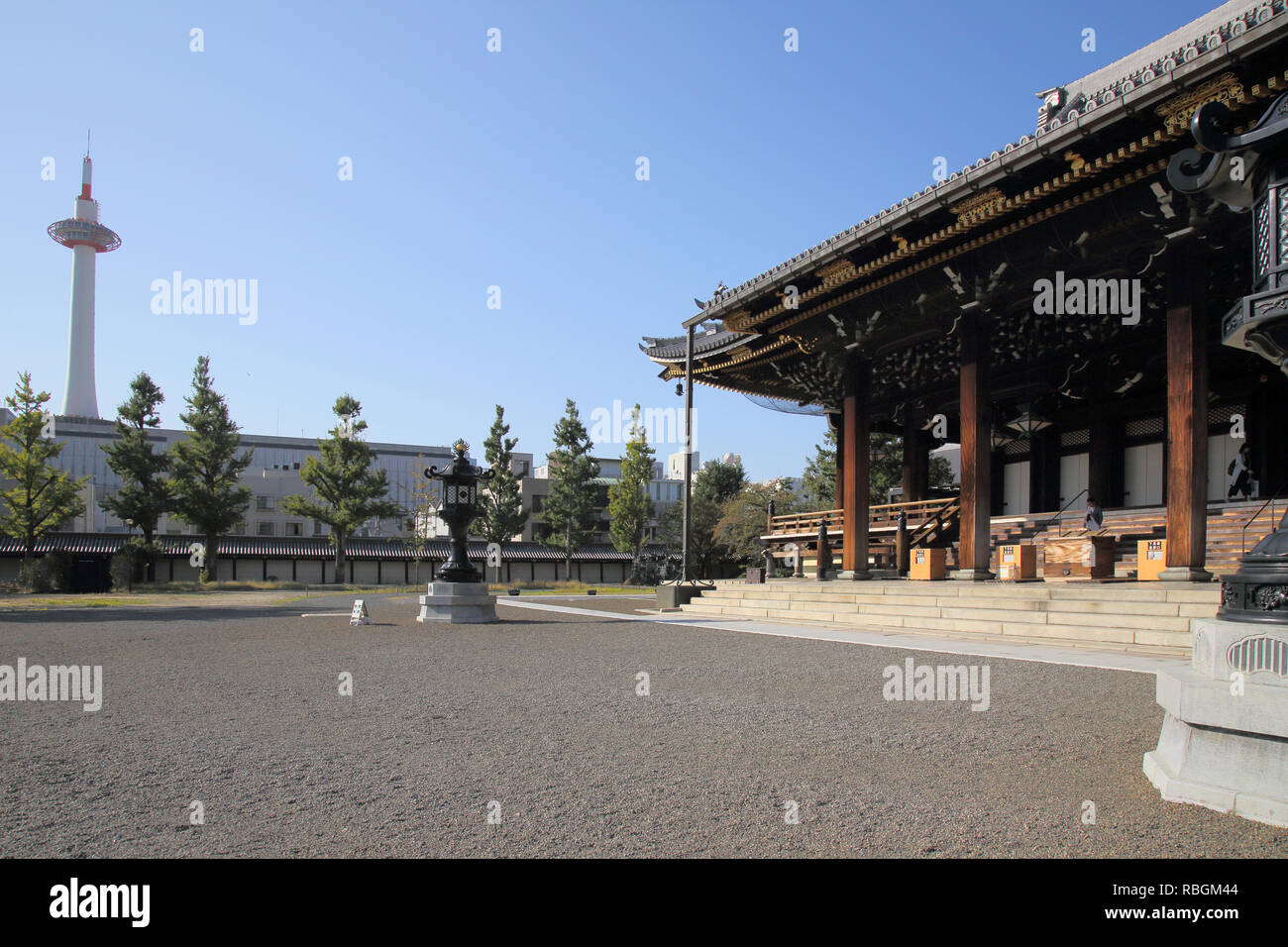 the higashi honganji temple in kyoto japan Stock Photo - Alamy