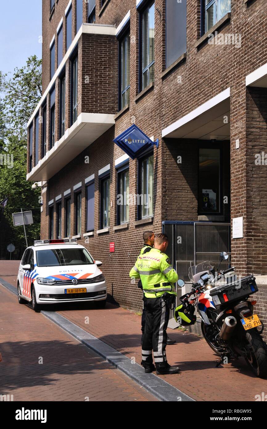 Police car amsterdam netherlands hi-res stock photography and images ...