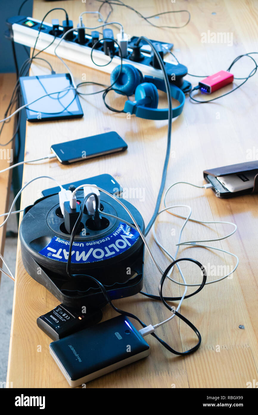 Electrical plug sockets hi-res stock photography and images - Alamy