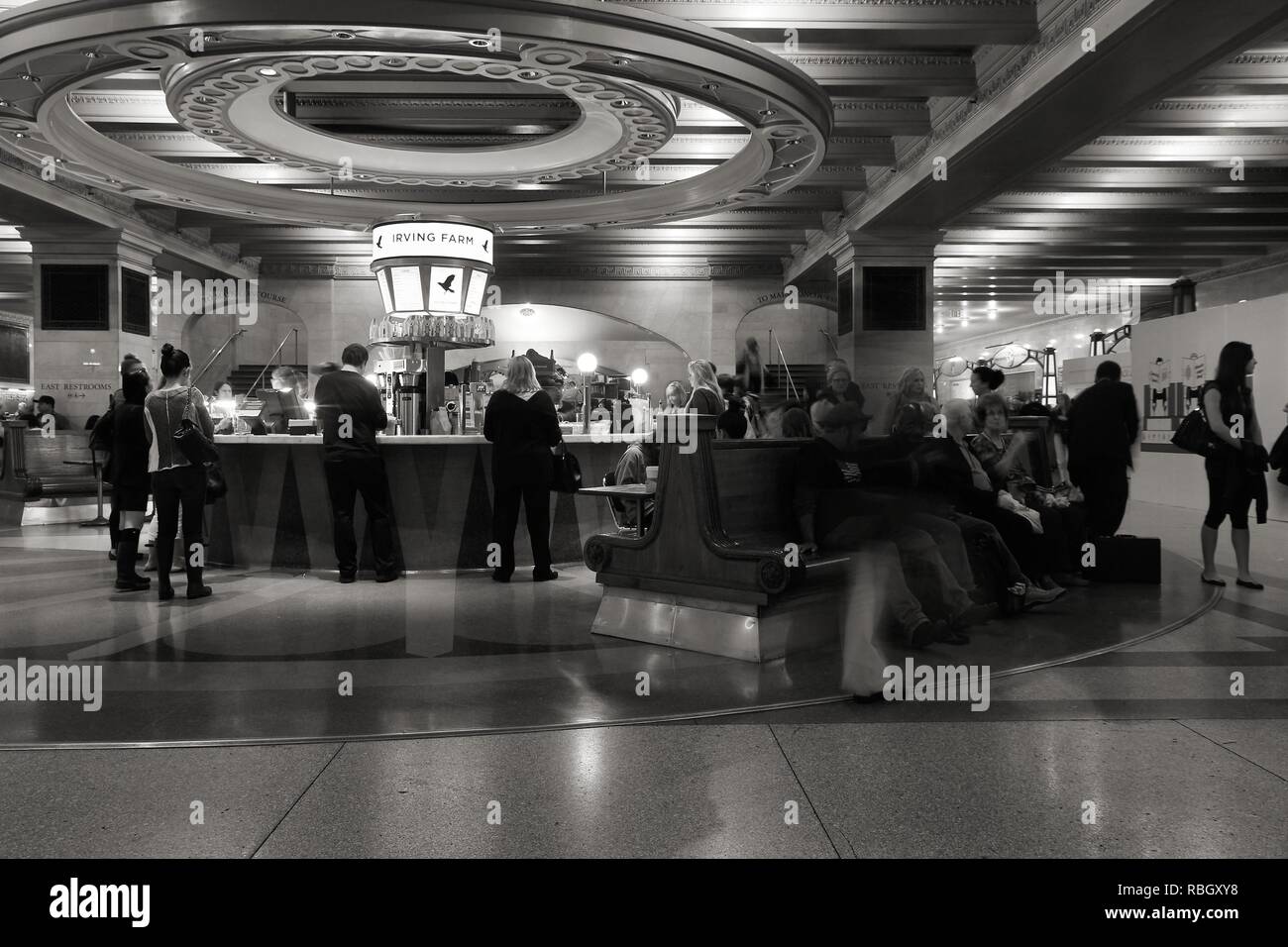 Waiting room grand central terminal hi-res stock photography and images ...