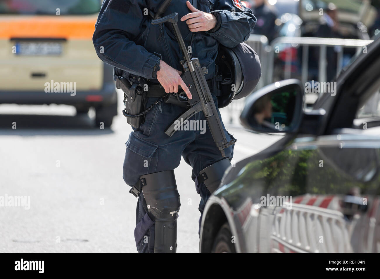 Sten gun machine hi-res stock photography and images - Alamy