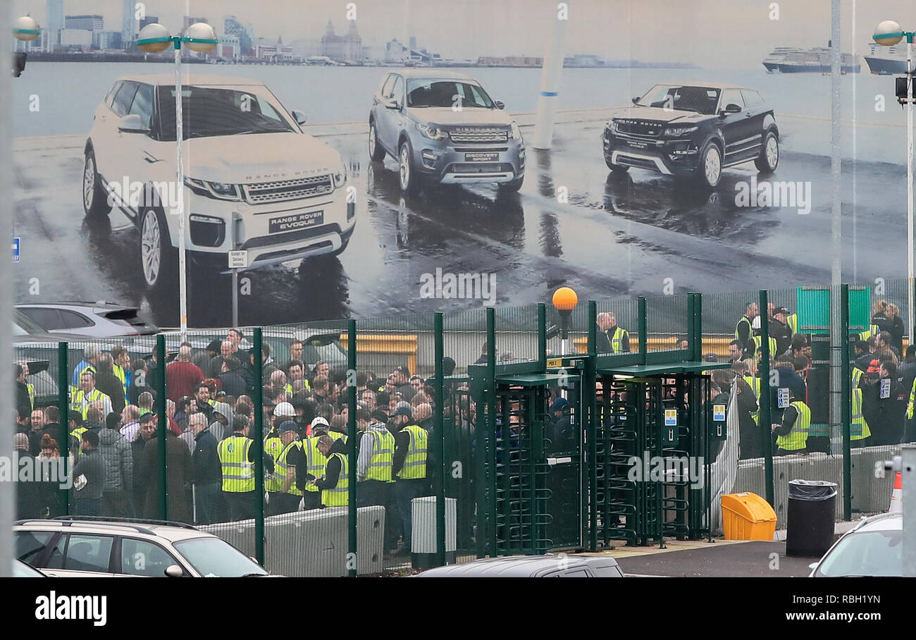 Jaguar land rover halewood hi-res stock photography and images - Alamy